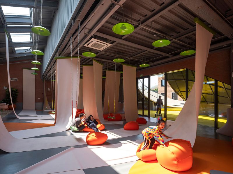 A community centre for children in China – Amusement Logic