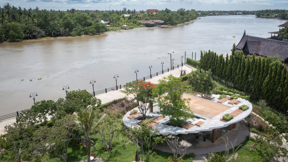 The Pomelo Café, Thailand – Amusement Logic