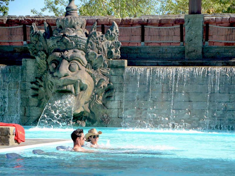 Themed swimming pools in campsites, hotels and resorts: an investment ...