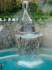 Aquatic spaces: origin and history of spas