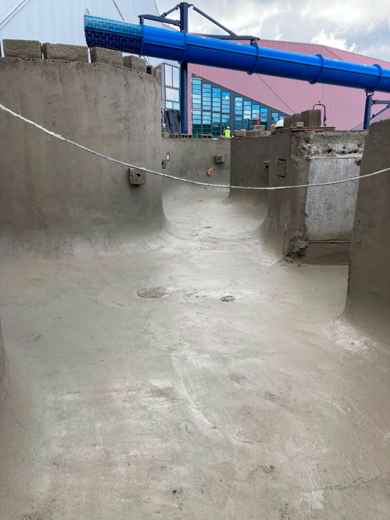 Shotcrete in swimming pool construction