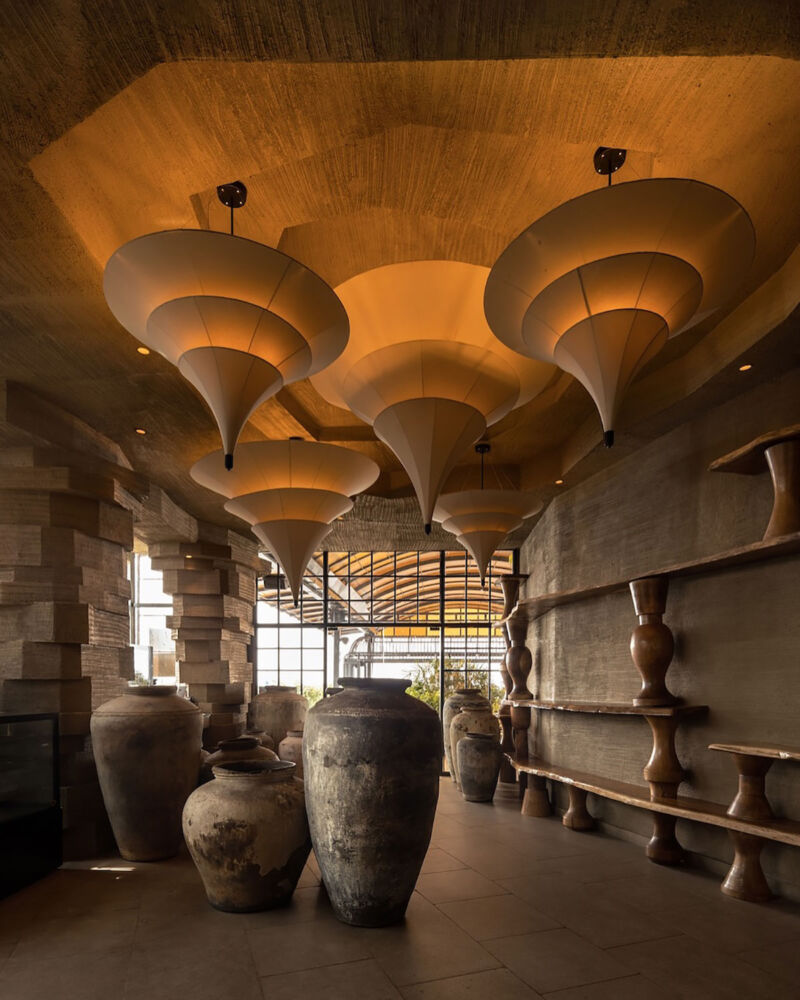 Paradoxical interior design: Mocha Pune Café, India