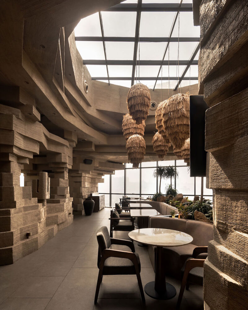 Paradoxical interior design: Mocha Pune Café, India