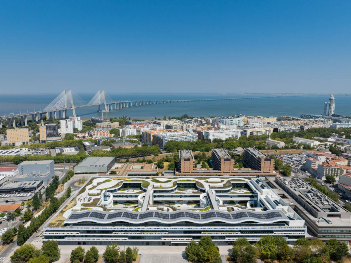 Transformative adaptive architecture: Oriente Green Campus, Lisbon ...