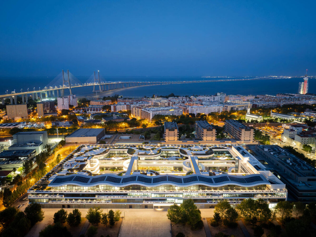 Transformative adaptive architecture: Oriente Green Campus, Lisbon ...